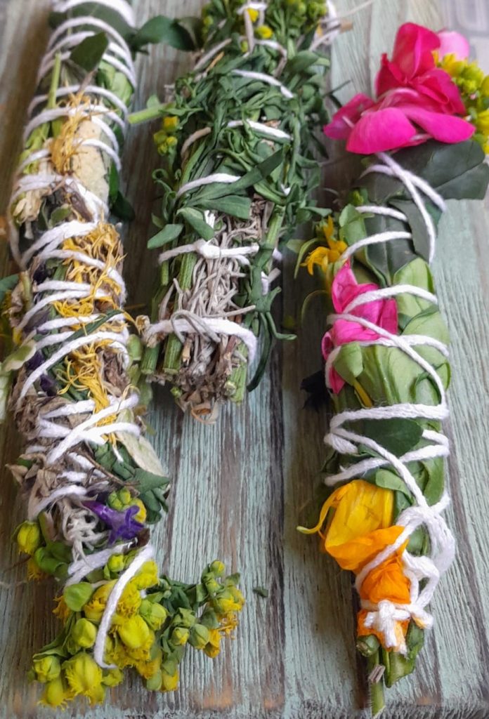 Sahumerios de plantas aromáticas